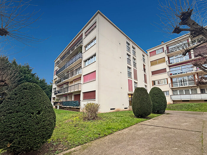 Appartement à louer - Mennecy, Centre-ville, Gare, Châtries, Château, Bel-Air - 3 pièces - 2 chambres