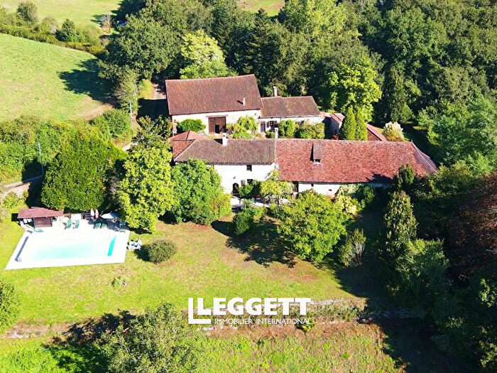 Le Bourdeix : Maison 15 pièces à vendre