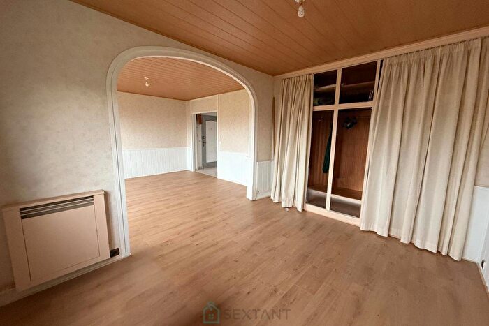 Appartement à vendre - Saint-Aubin-lès-Elbeuf - 3 pièces - 1 chambre