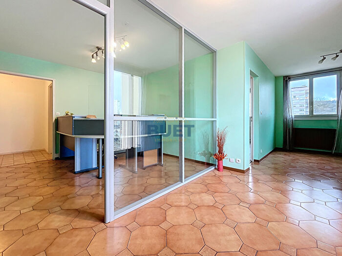 Appartement à vendre - Chenôve, Chenôve - 5 pièces - 2 chambres