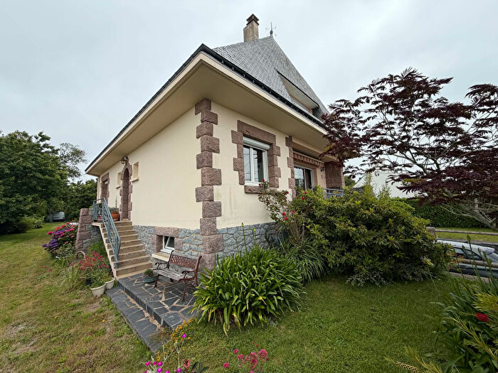 Maison 6 pièces à vendre à Camors