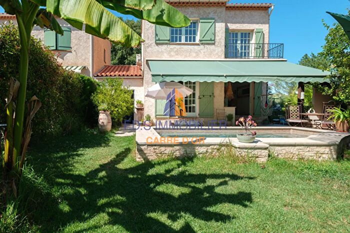 Maison 5 pièces à vendre à Cagnes-sur-Mer