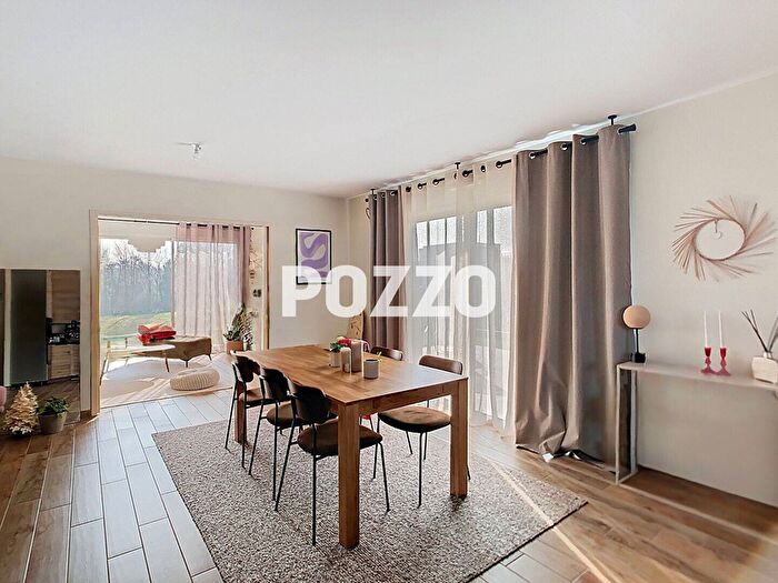 Maison à louer - Saint-Brice-de-Landelles - 4 pièces - 3 chambres