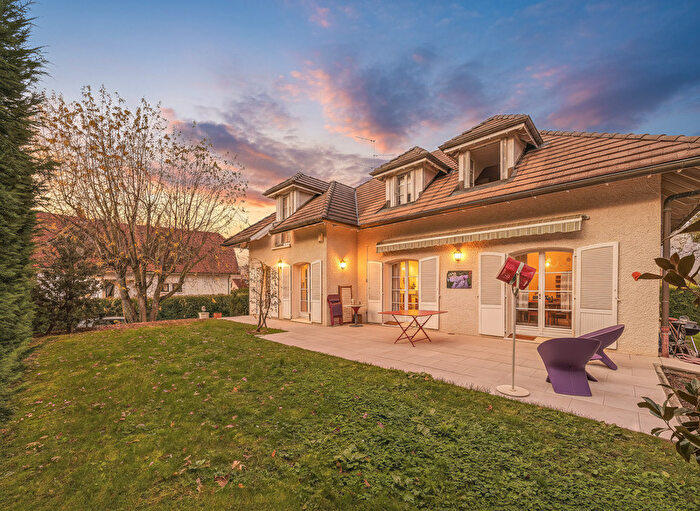 Maison à vendre - Prévessin-Moëns - 7 pièces - 4 chambres