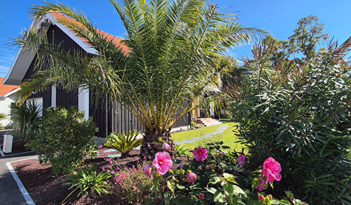 Maison à vendre - Andernos-les-Bains, Broustey, Falgouët - 5 pièces - 4 chambres