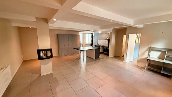 Appartement à vendre - La Bourboule - 3 pièces - 2 chambres