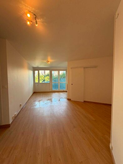 Hôtel de Ville, Créteil : Appartement 3 pièces à louer