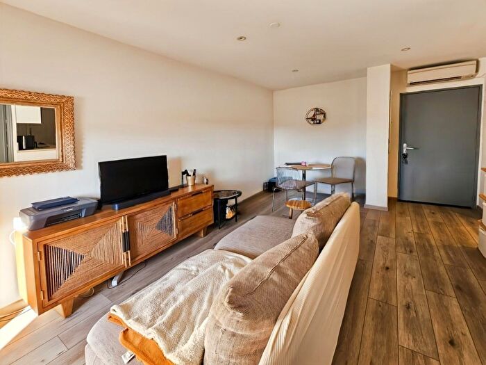 Appartement à vendre - Uzès - 2 pièces - 1 chambre