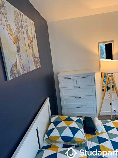 Appartement à louer - Plateau-Grèves-Europe-Gare du Stade-Fossés Jean, Colombes - 5 pièces - 1 chambre