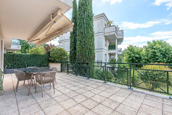 Le Plessis-Robinson, Malabry : Appartement 4 pièces à louer
