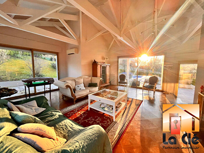 Maison à louer - Pont-du-Casse - 7 pièces - 5 chambres