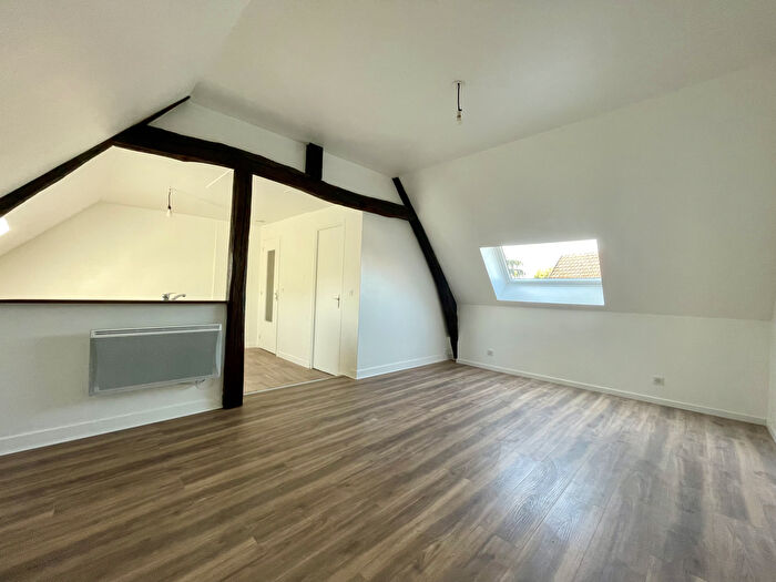 Appartement 1 pièce à Senlis, Centre-ville, à louer
