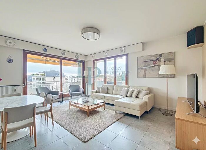 Appartement à vendre - Saint-Cloud, Pasteur, Magenta - 6 pièces - 4 chambres