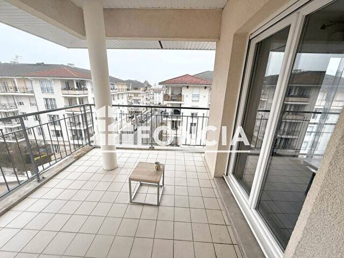 Appartement à louer - Nord, Saint-Julien-en-Genevois - 4 pièces - 3 chambres