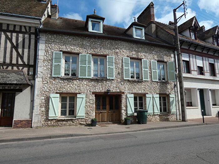 Maison à vendre - Ivry-la-Bataille - 8 pièces - 6 chambres