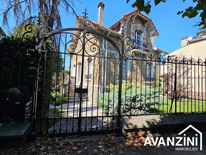 Maison à vendre - Chelles, Chelles Sud, Grande Prairie, Bords de Marne - 4 pièces - 2 chambres