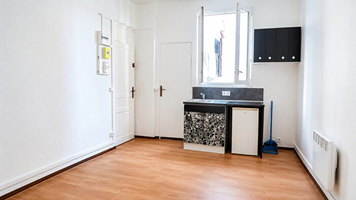 Appartement 1 pièce à Paris 17ème, La Fourche, Guy Moquet, à vendre