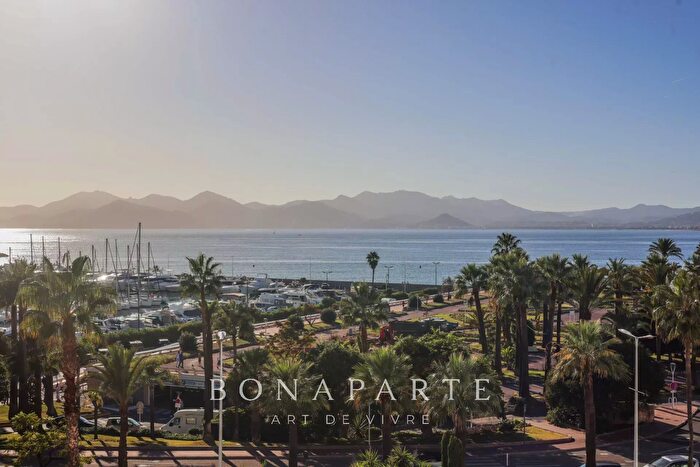 Appartement à vendre - Cannes, Pointe Croisette - 4 pièces - 3 chambres