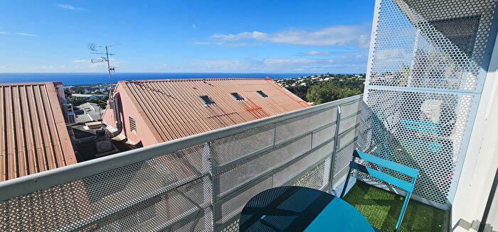 Saint-Denis, Le Moufia, Sainte-Clotilde : Appartement 2 pièces à vendre