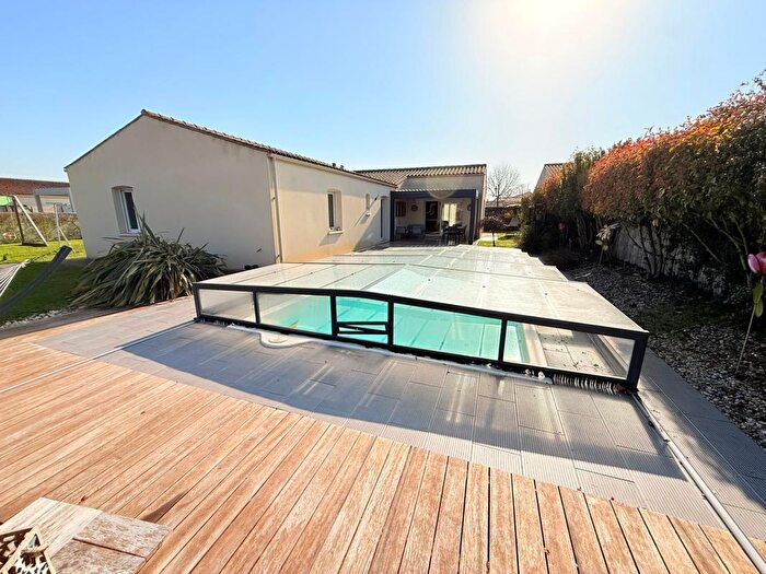 Maison à vendre - Vouhé - 5 pièces - 4 chambres