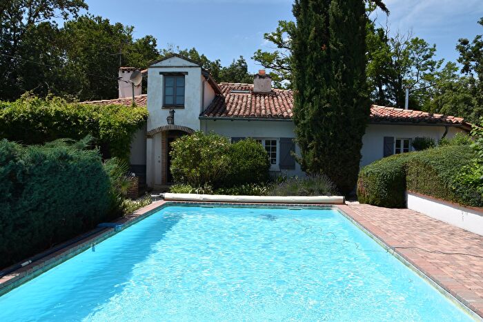 Maison à vendre - LIsle-Jourdain - 13 pièces - 8 chambres