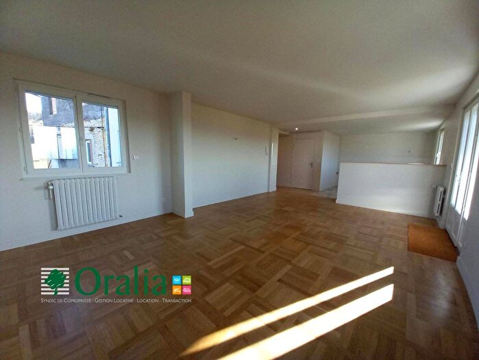 Appartement à louer - Le Breuil - 3 pièces - 2 chambres