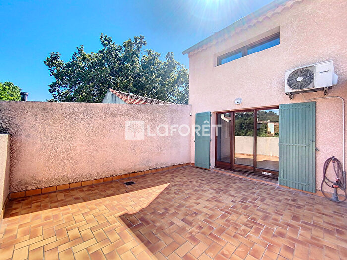 Orange, Colline, Etang : Appartement 2 pièces à louer
