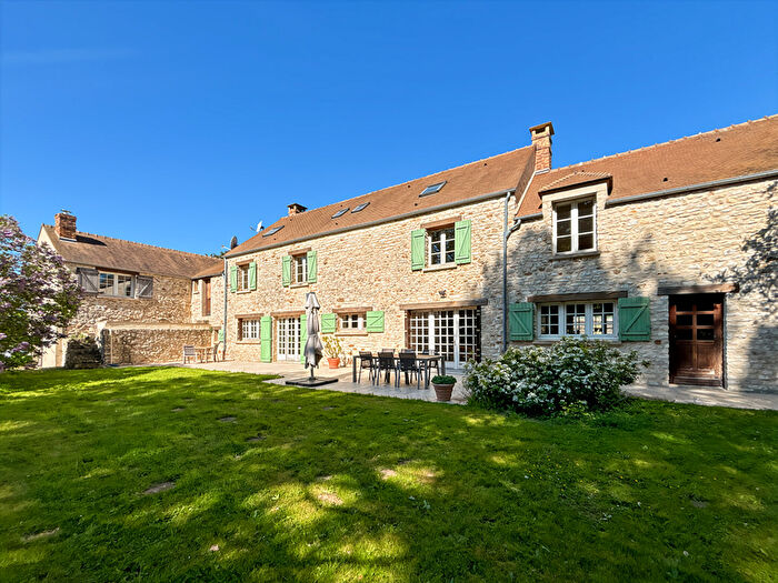 Favrieux : Maison 11 pièces à vendre