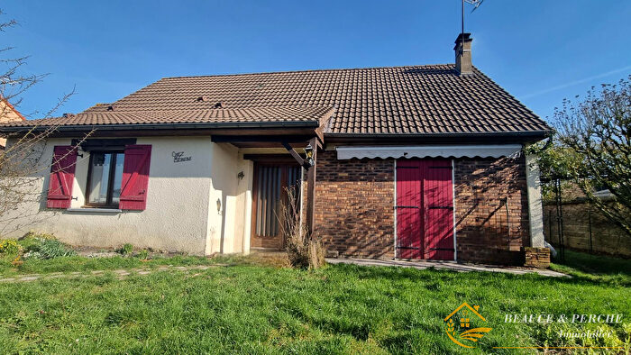 Maison à vendre - Illiers-Combray - 6 pièces - 4 chambres