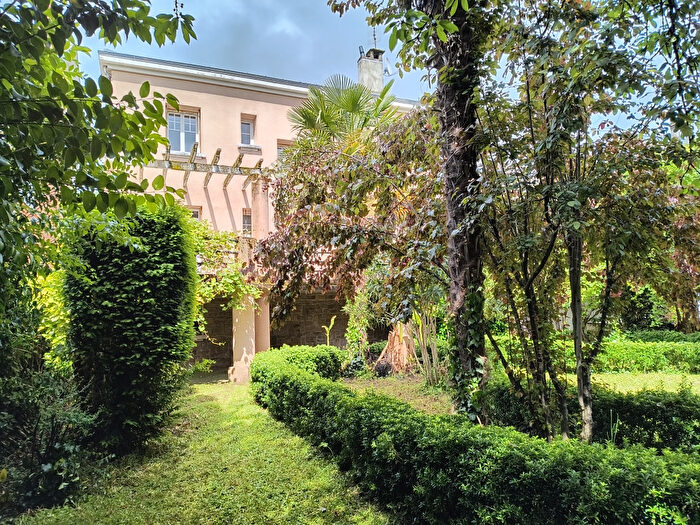 Maison à louer - Brive-la-Gaillarde, Centre-ville, Pont Cardinal, Champanatier - 6 pièces - 4 chambres
