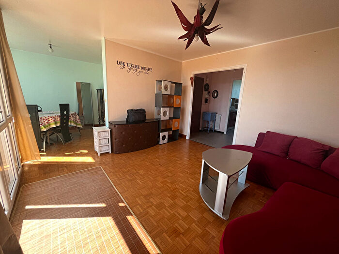 Appartement à vendre - Nevers, Montôts, Grande Pâture - 5 pièces - 2 chambres