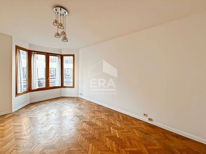 Appartement à louer - Muette Nord, Paris ème arrondissement - 2 pièces - 1 chambre