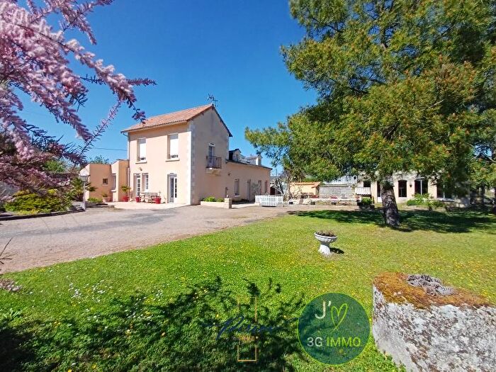 Maison 8 pièces à Doué-la-Fontaine, à vendre