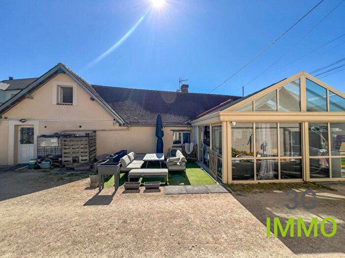 Dreux, Rochelles - Maison 8 pièces à vendre