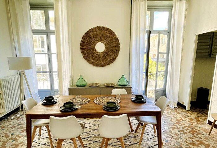 Appartement à louer - Centre Historique, Montpellier - 3 pièces - 2 chambres