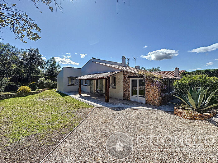 Maison à vendre - Roquebrune-sur-Argens, La Bouverie - 4 pièces - 2 chambres