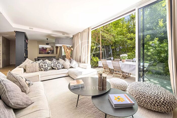 Appartement à vendre - Neuilly-sur-Seine, Saint-James, Madrid - 6 pièces - 3 chambres