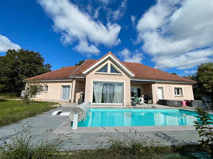 Maison à vendre - La Dornac - 6 pièces - 4 chambres