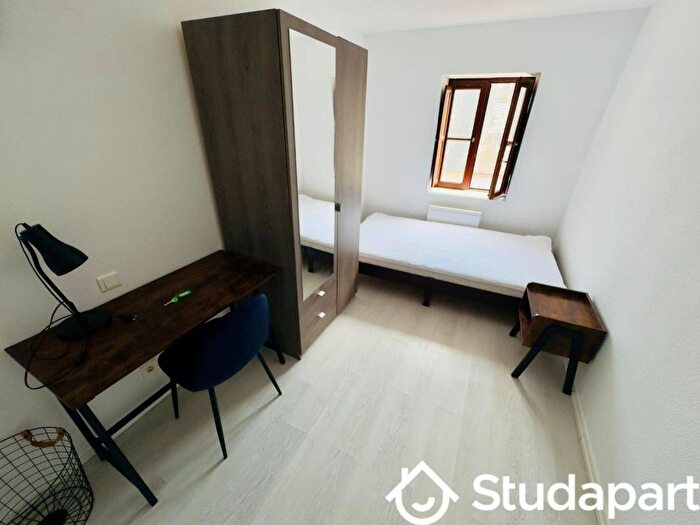 Appartement à louer - Centre Ville, Bourges - 1 pièce - 2 chambres