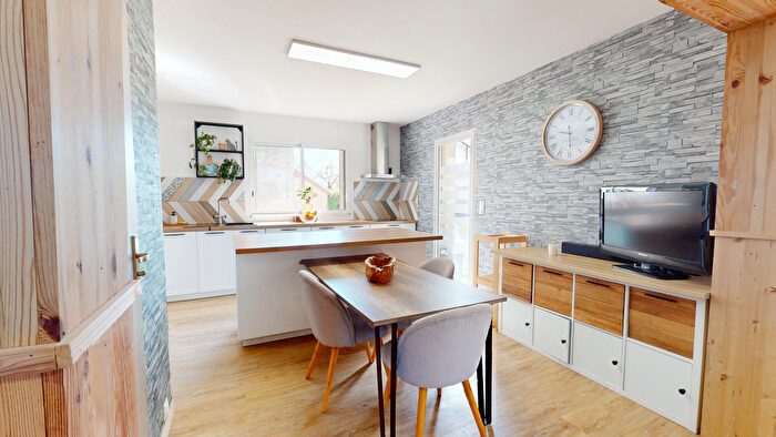 Maison à vendre - Pontailler-sur-Saône - 7 pièces - 5 chambres