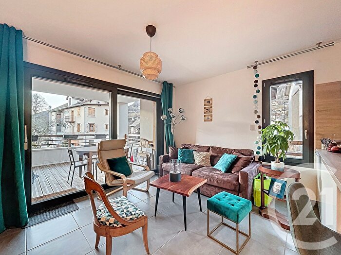 Appartement à louer - Taninges - 2 pièces - 1 chambre