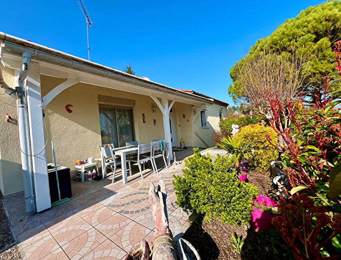 Maison à vendre - Castelmoron-sur-Lot - 4 pièces - 3 chambres