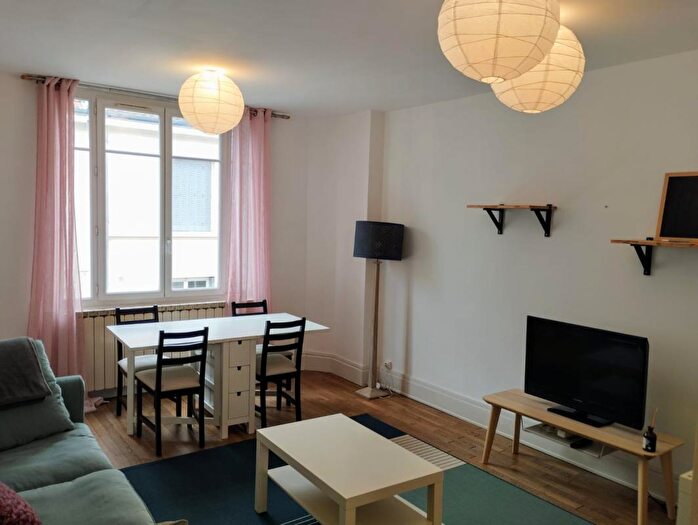 Appartement à louer - Dijon - 3 pièces - 2 chambres