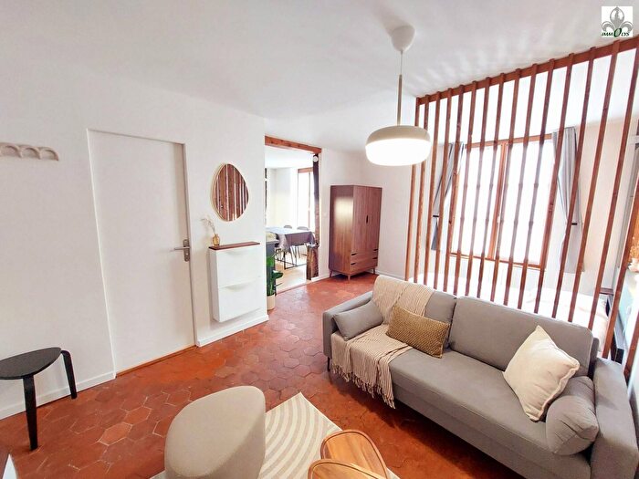 Appartement à louer - Ecusson-Ile Saint Laurent, Chalon-sur-Saône - 1 pièce - 1 chambre