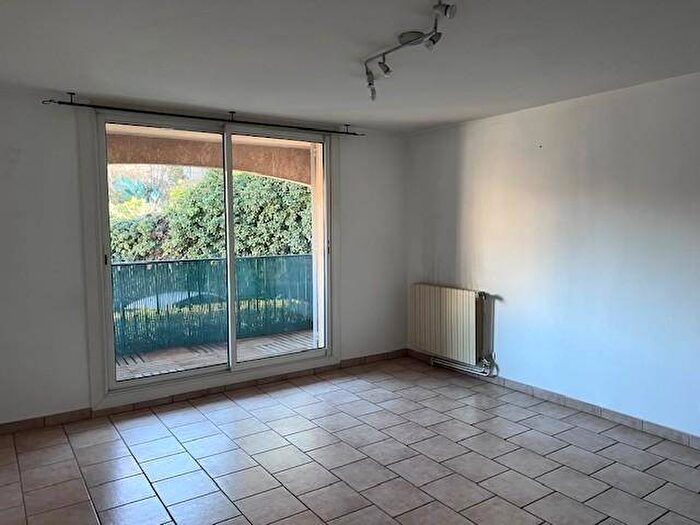 Appartement à louer - Centre Vieille Ville, Brignoles - 3 pièces - 2 chambres