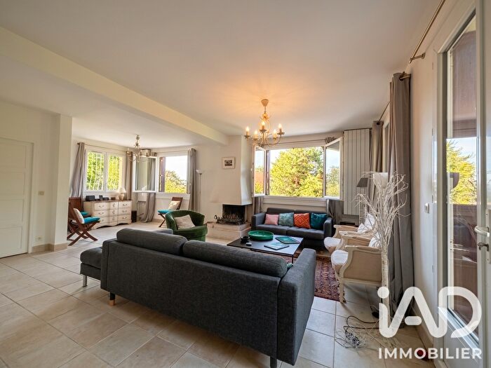 Maison 9 pièces à vendre à Saint-Germain-en-Laye, Pontel, Schnapper, Sous-préfecture