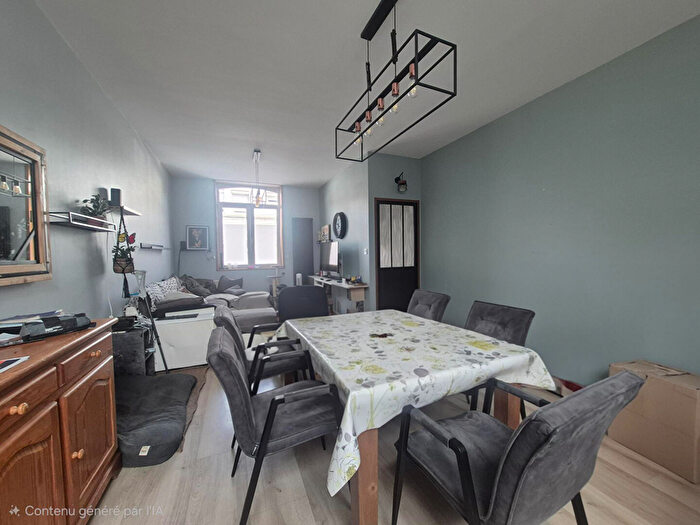 Hellemmes-Lille, Hellemmes, Barrière : Maison 5 pièces à vendre