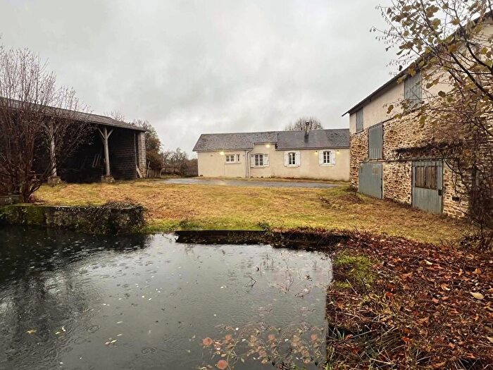 Maison à vendre - Sarrazac - 5 pièces - 3 chambres