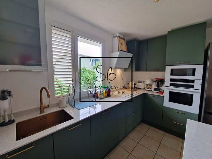 Appartement à vendre - Fort-de-France - 4 pièces - 3 chambres