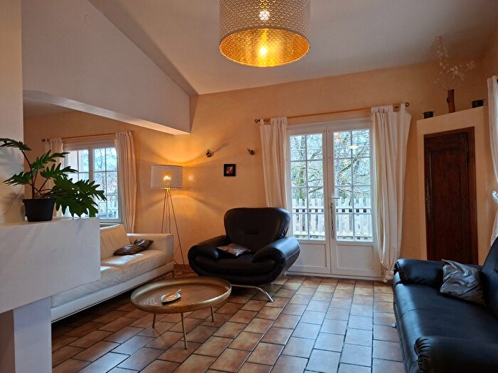 Maison à vendre - Aiglun - 6 pièces - 5 chambres